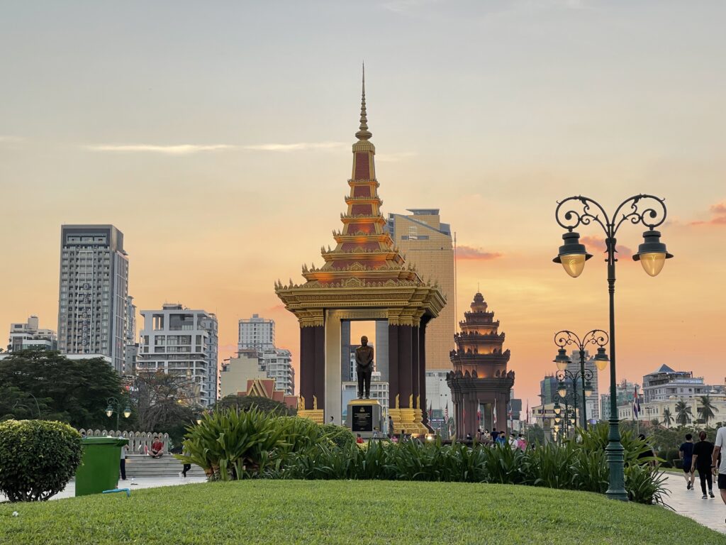 Parks to go for a walk in Phnom Penh - IntoCambodia